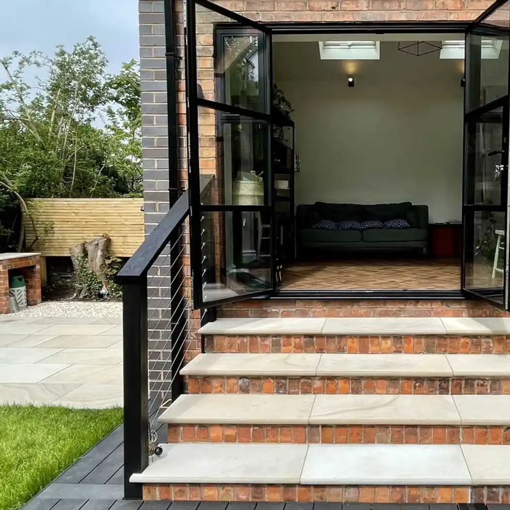 Light Buff Sandstone | Bullnose Step